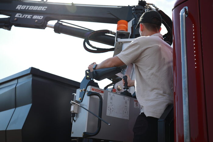 Elite Load N' Go - The Ultimate Stand-Up Loader for Municipal and Tree ...