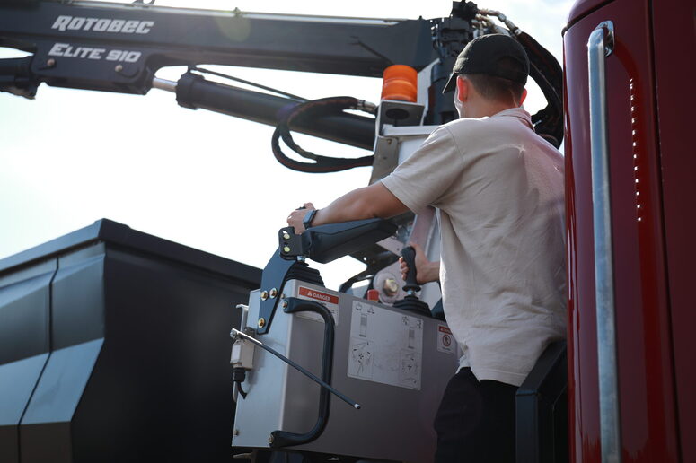 Elite Load N' Go - The Ultimate Stand-Up Loader for Municipal and Tree ...